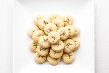 Persian Rice Cookies with Poppy Seeds (Nan-e Berenji) - Ahead of Thyme