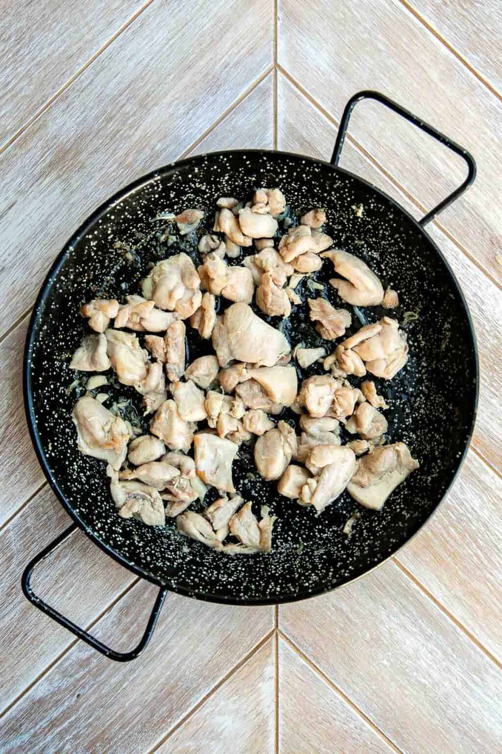 Chicken Paella (Paella Valenciana) - Ahead of Thyme